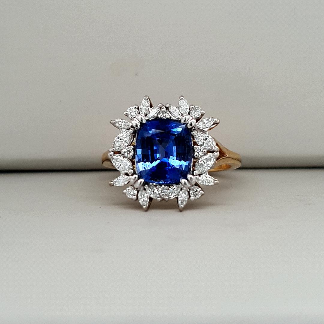 Sapphire & Diamond 18ct Yellow & White Gold Cushion Cut Ceylonese Sapp